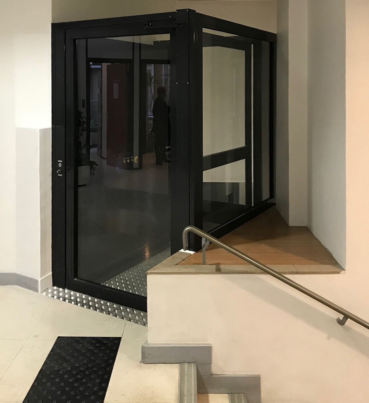 Réalisations Elévateurs PMR & Privatifs NIV-ILA sur mesure par SAFtech