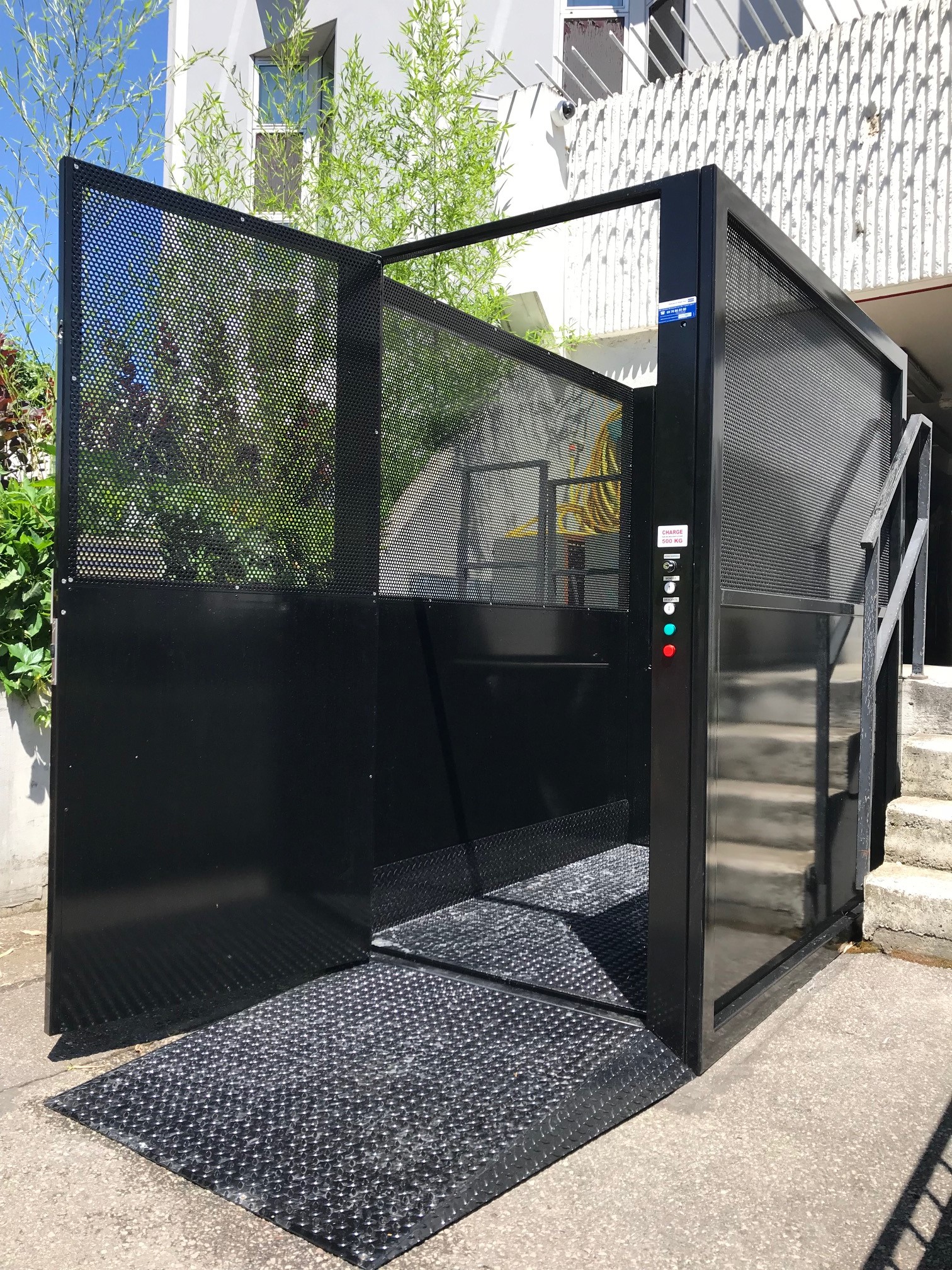 Elévateurs MONTE-CHARGES sur mesure par SAFtech